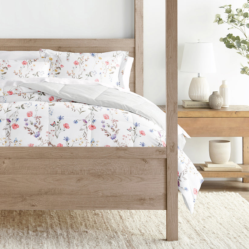 Meadow Floral Reversible Down-Alternative Comforter Set – Linens And Hutch