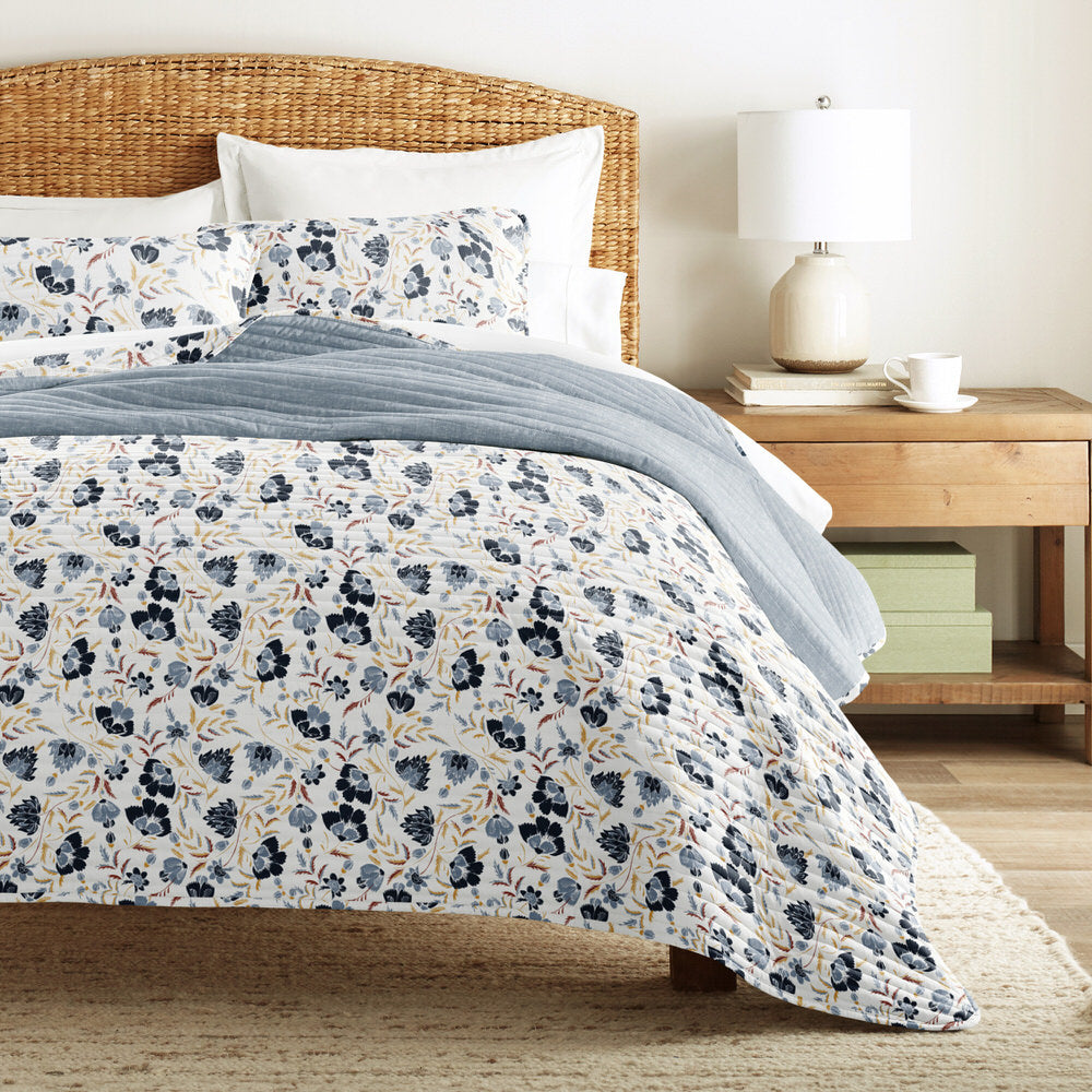 French Jacobean Reversible Quilted Coverlet Set – Linens And Hutch