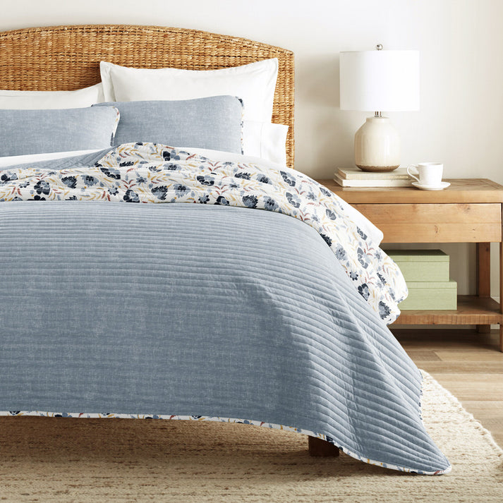 French Jacobean Reversible Quilted Coverlet Set – Linens And Hutch