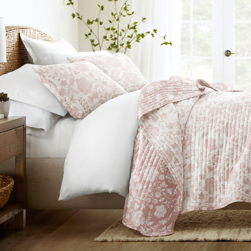Textured Floral Reversible Quilted Coverlet Set – Linens And Hutch