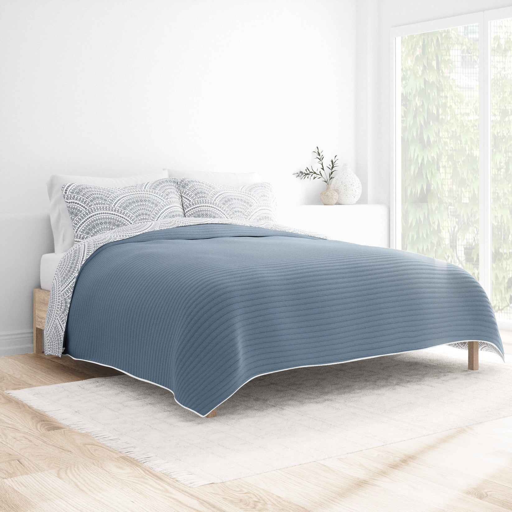Scallop Reversible Quilted Coverlet Set (Sale) – Linens And Hutch