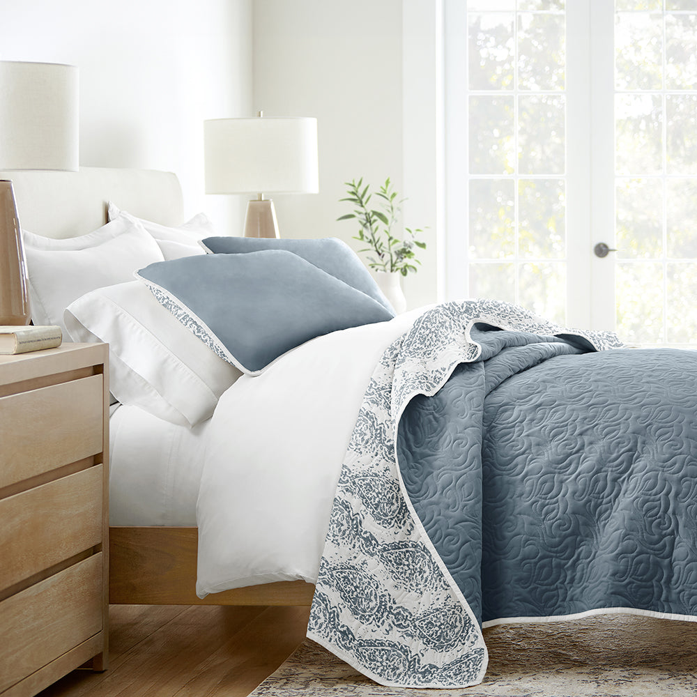 Distressed Damask Reversible Quilted Coverlet Set – Linens And Hutch