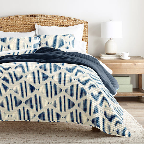 Distressed Diamond Reversible Quilted Coverlet Set – Linens And Hutch
