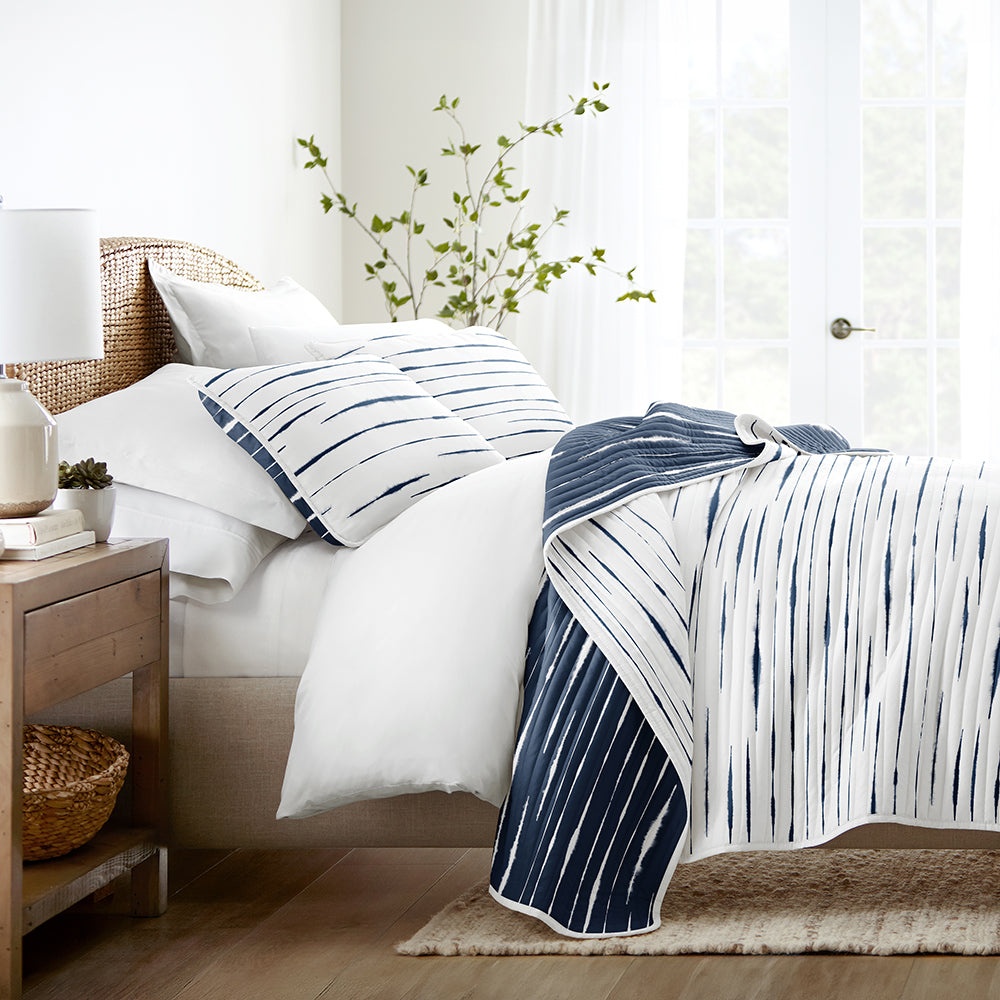 Horizon Lines Reversible Quilted Coverlet Set – Linens And Hutch