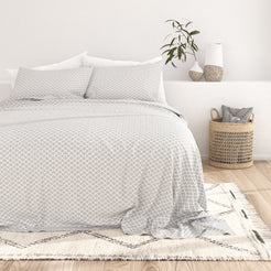 Quatrefoil Patterned 4-Piece Sheet Set - Linens and Hutch – Linens And ...